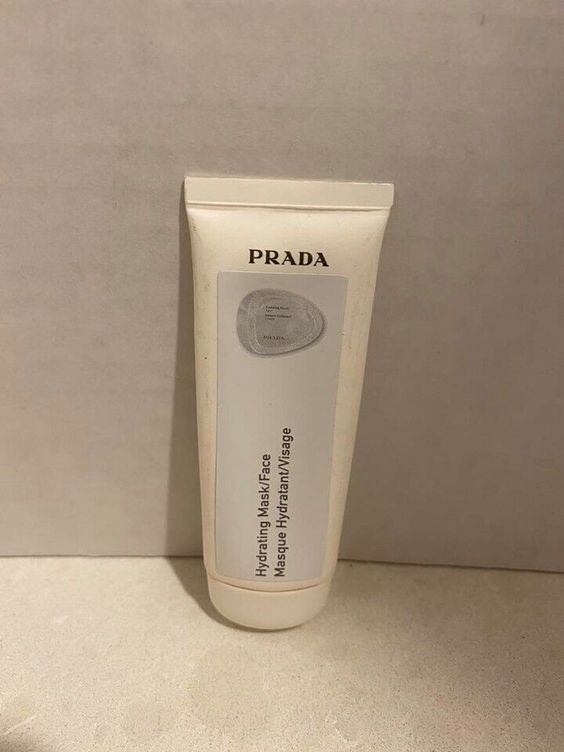 Prada – PRETTYCOSMO & BEAUTY